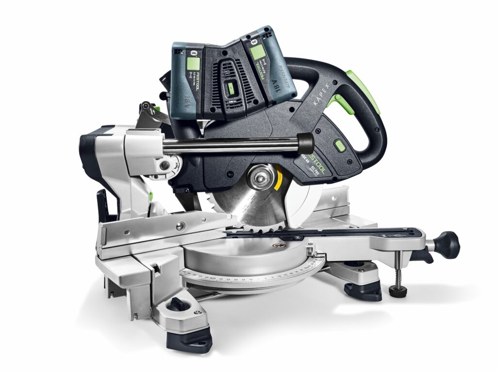 Festool accu-afkortzaag KSC 60 in combinatie met Festool CTL MINI ...
